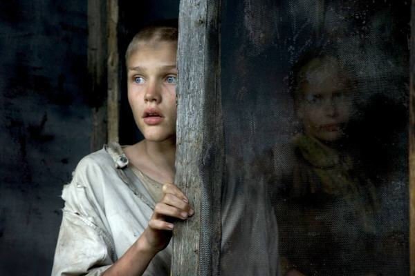 Der Besucher | Szenenbilder und Poster | Film | critic.de