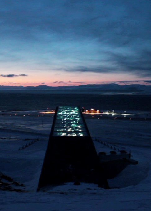 Eden's Ark | Szenenbilder und Poster | Film | critic.de