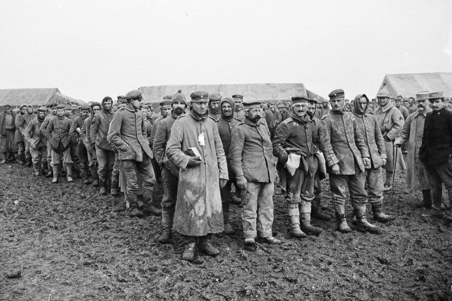 Im Krieg | Bild 16 von 18 | Film | critic.de